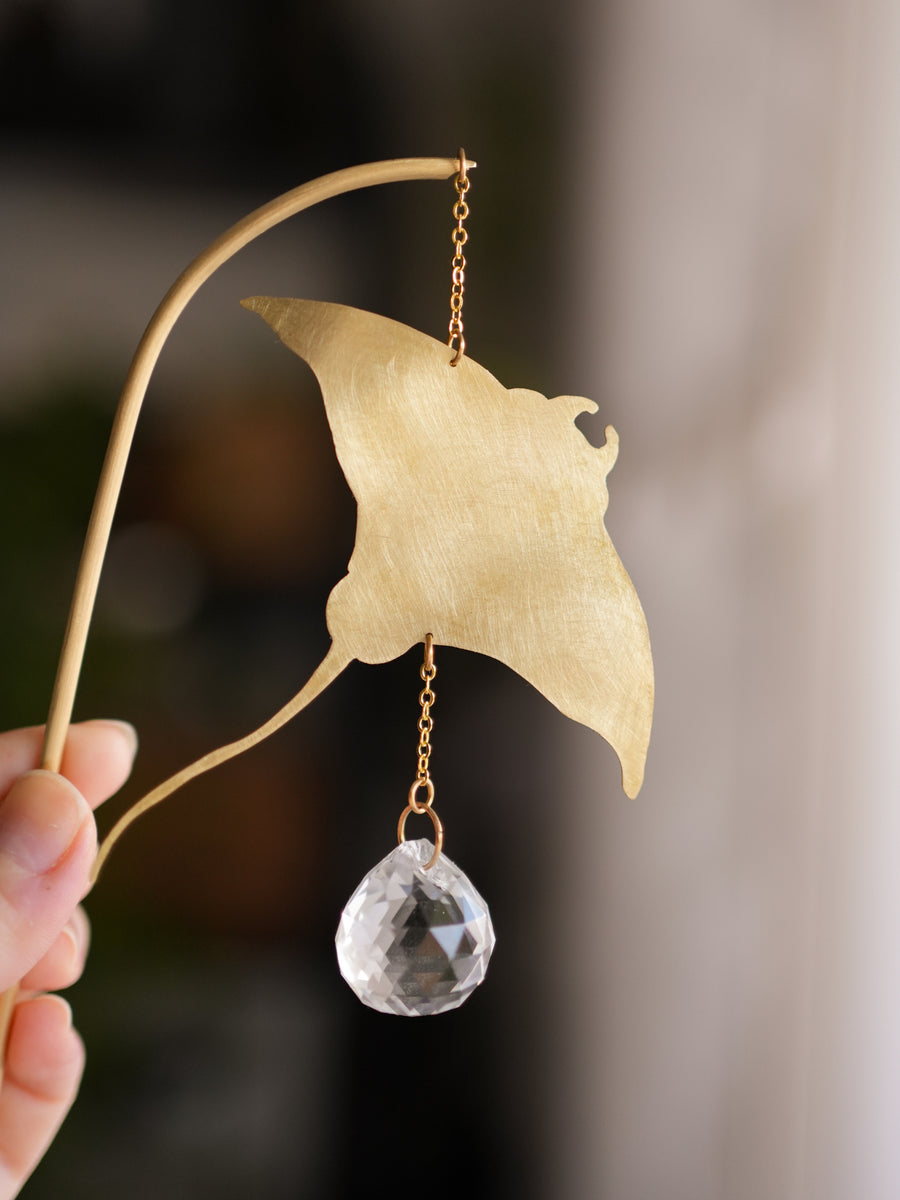 Manta Ray Plant Suncatcher. Plant Prism – Stardust Mine Jewellery